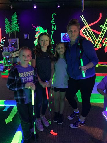 Photo gallery | ENDGAME MINI GOLF