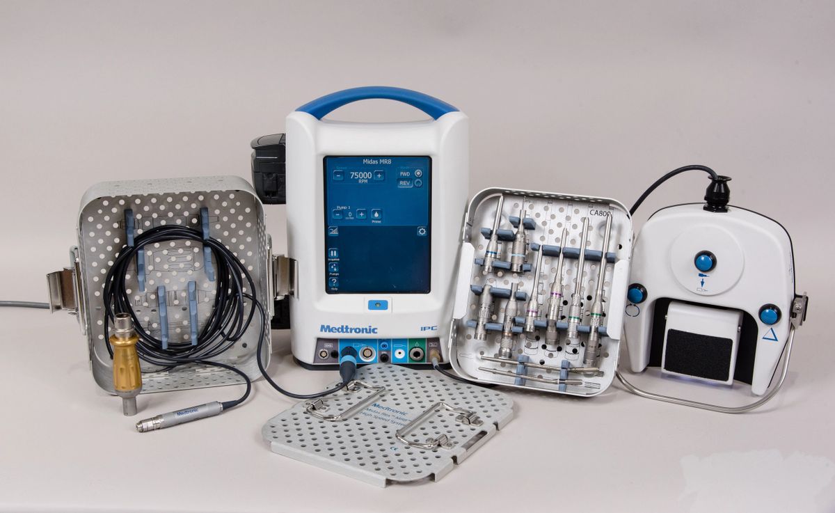 Medtronic MR8 EM800 Drill Set with 11 Medtronic MR8 Attachments