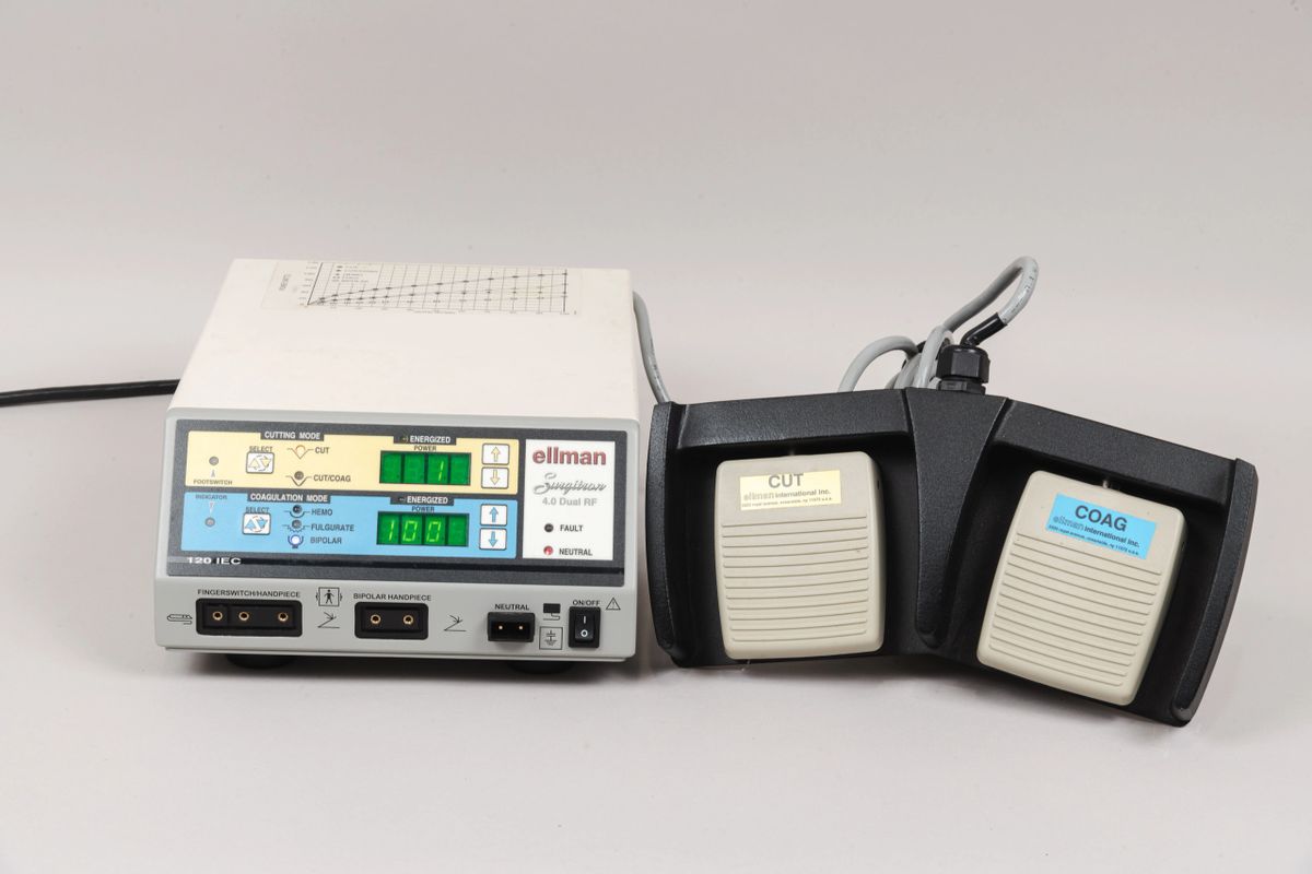 Ellman Surgitron 4.0 Dual RF 120 IEC P/N 2480234 with Pedal