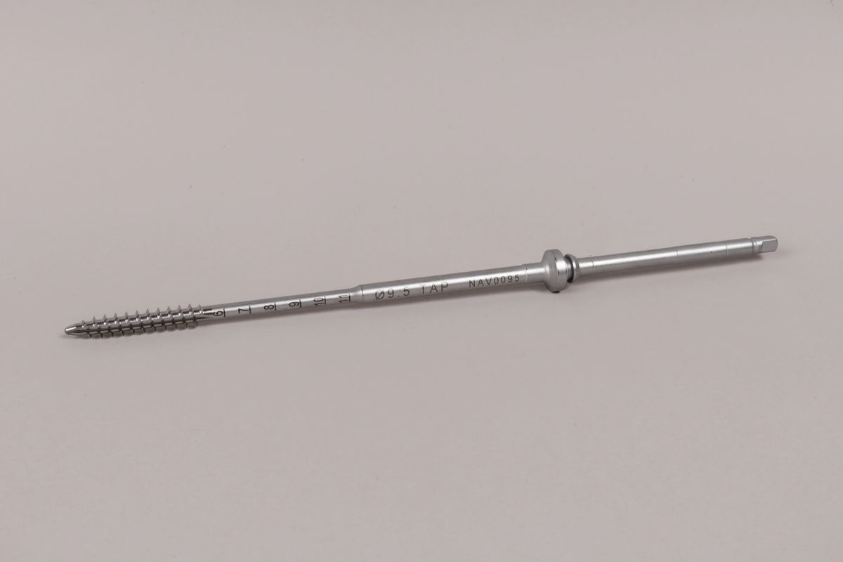 Medtronic Navigated Ballast 9.0mm Solid Tap NAV0095