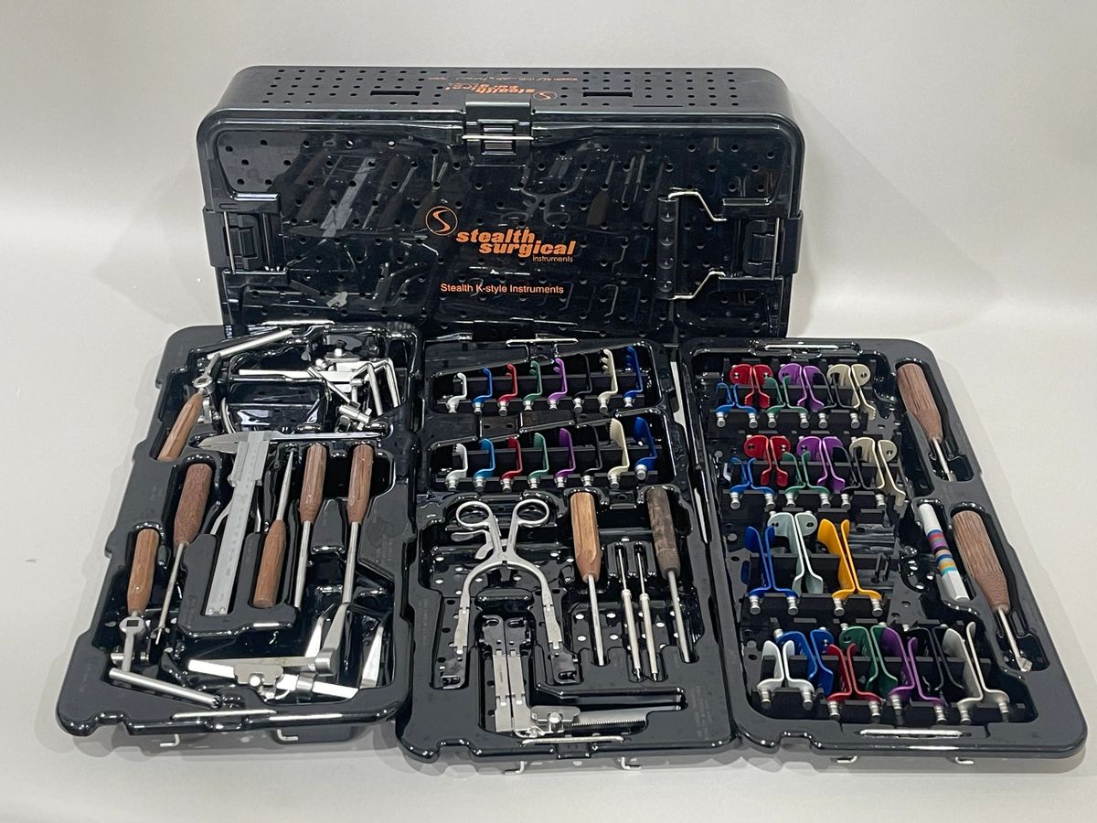 STEALTH SURGICAL INSTRUMENTS ACF SIDE LOADING CERVICAL RETRACTOR WITH ...