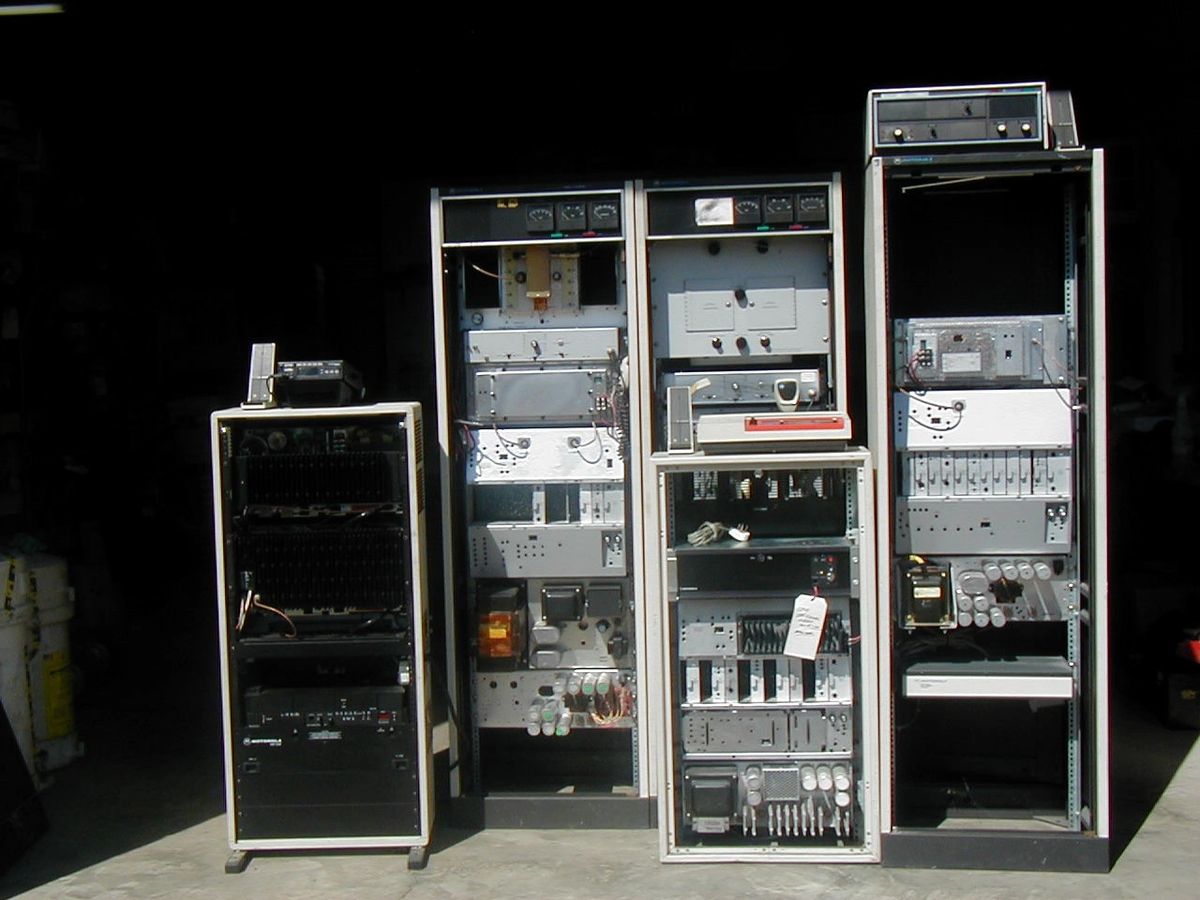 Base Radio Products, Analog Narrow and Wideband