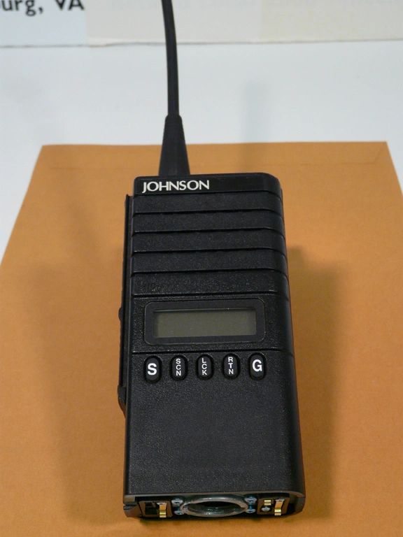 EF Johnson 242-8565 800 MHz Trunking, Portable Radio.