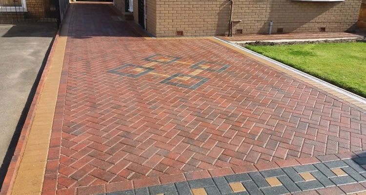 Professional Landscaper Services | Lucan Paving and Landscaping