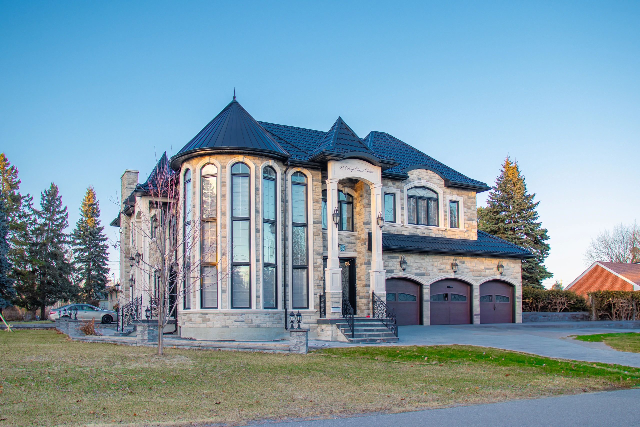 Paramount Custom Homes Ltd.