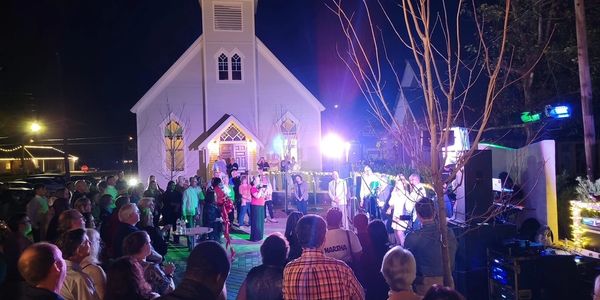 home [twinsteeples.org]