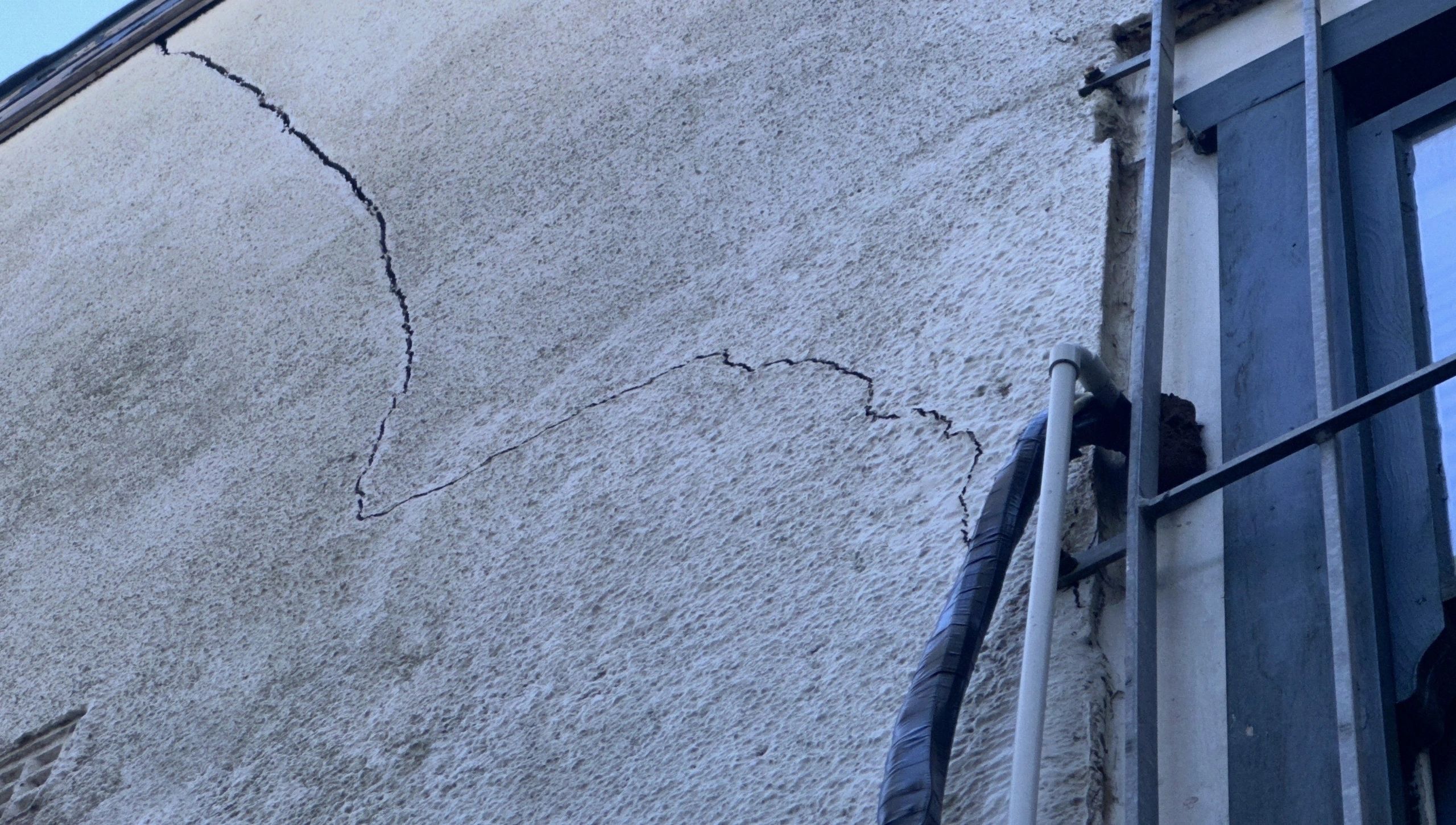 Cracking and Settlements Early Signs of Structural Failure