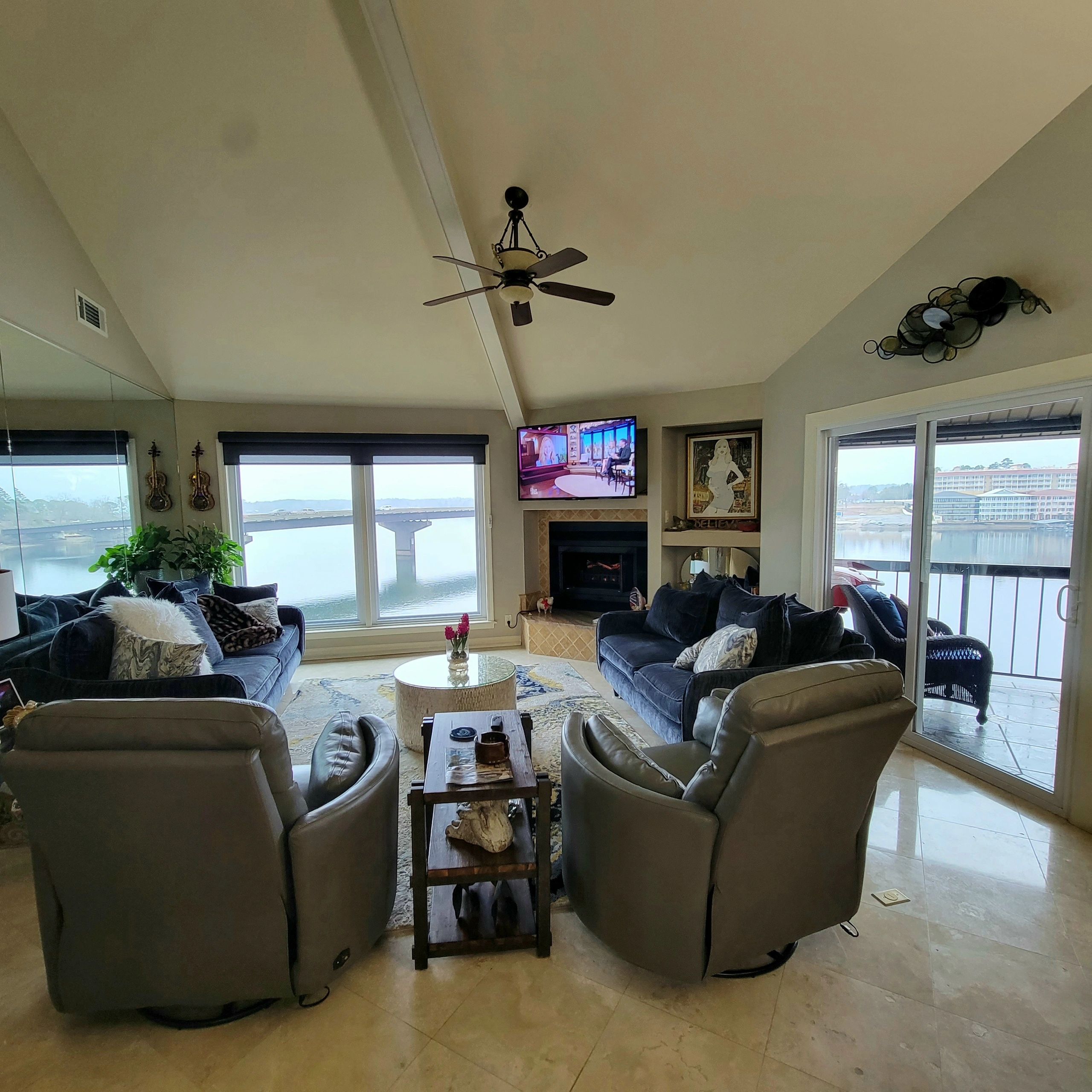 Condos for Rent - Lake Hamilton Vacation Rentals LLC