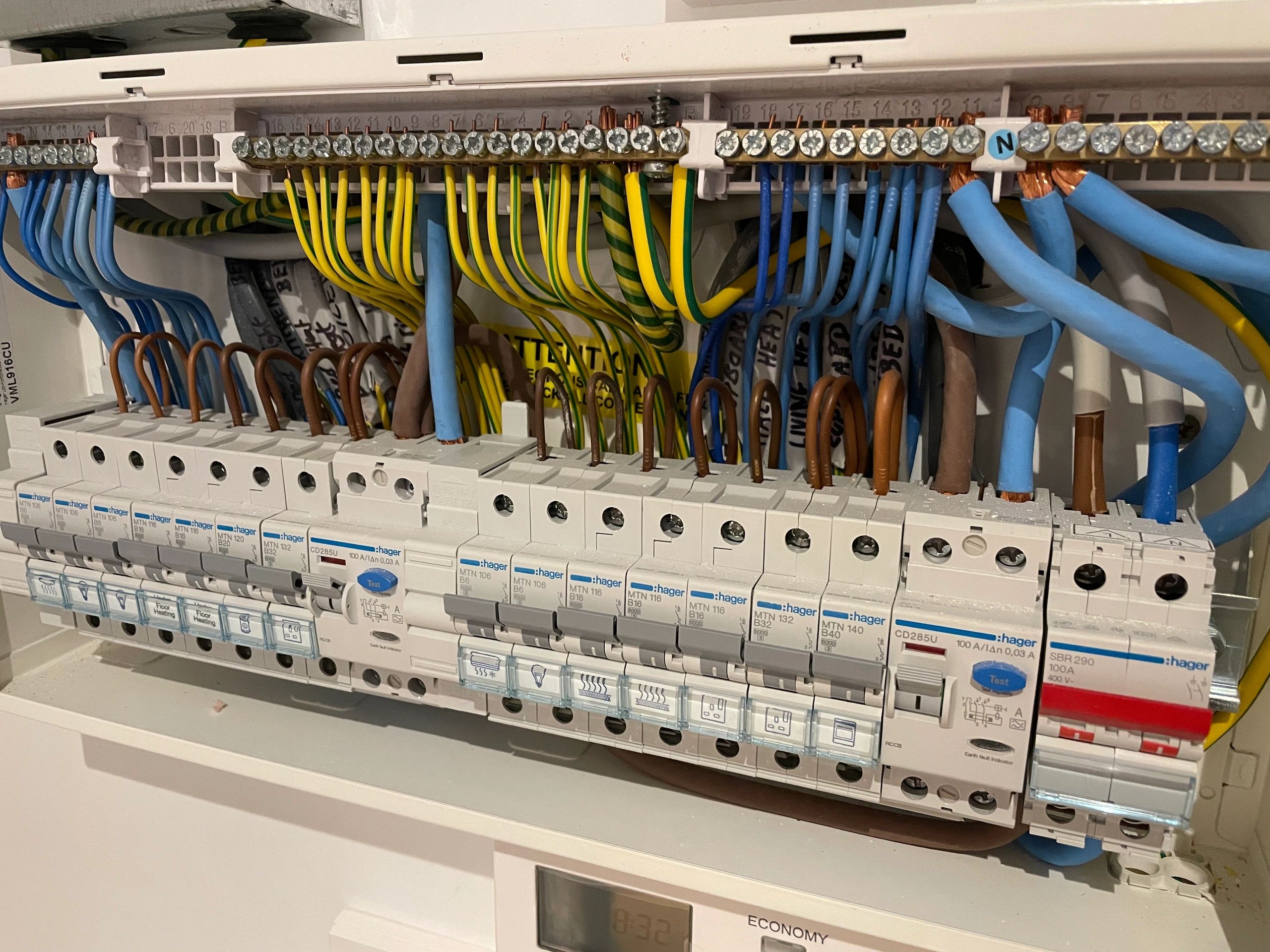PES Electrical Installations Ltd - Electrician - Norwich, England