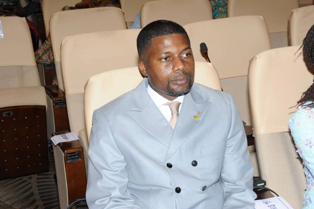 21 Décembre 2022: Rencontre avec Elliott OHIN.