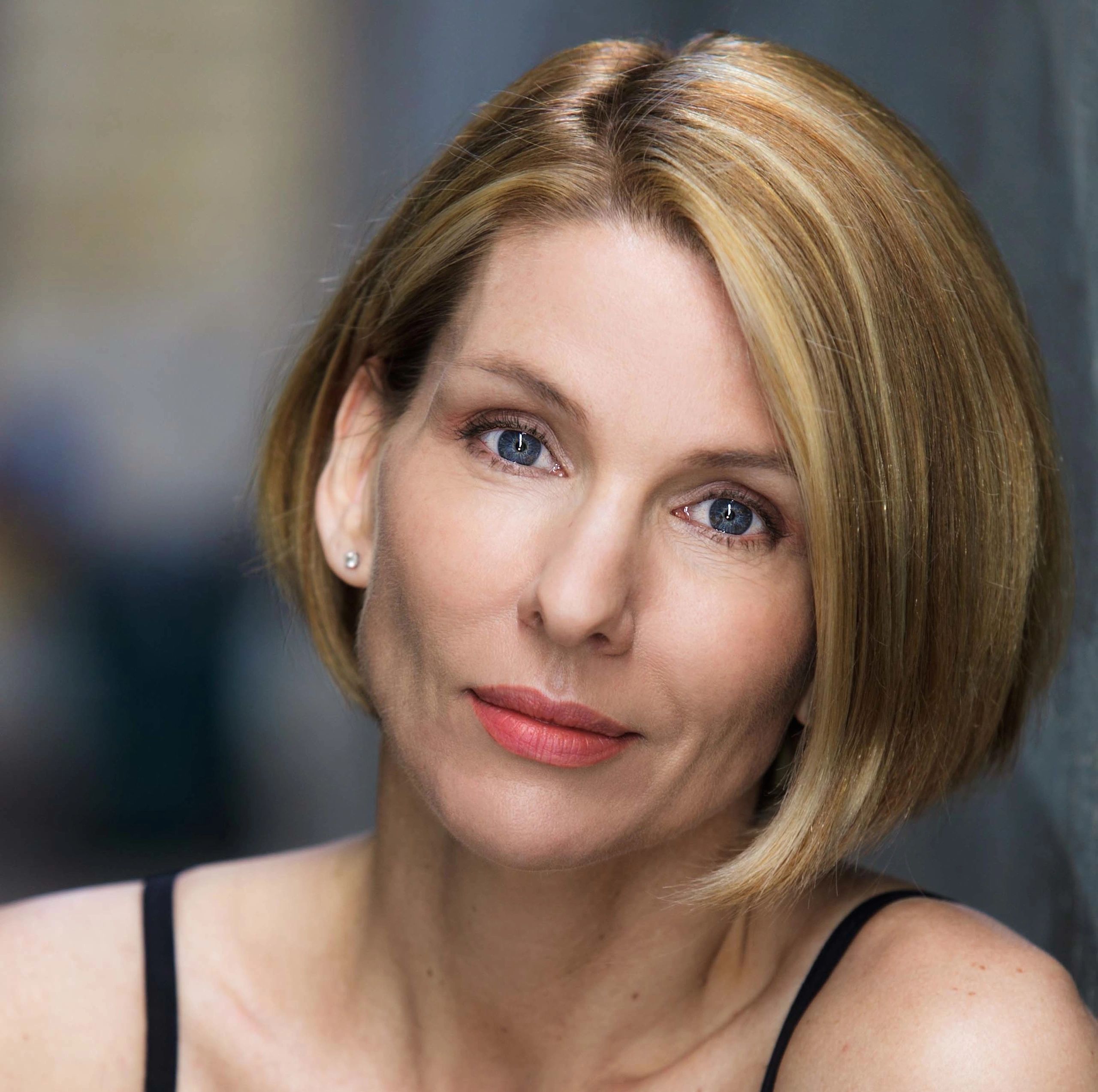 www.madeleinefalk.com
