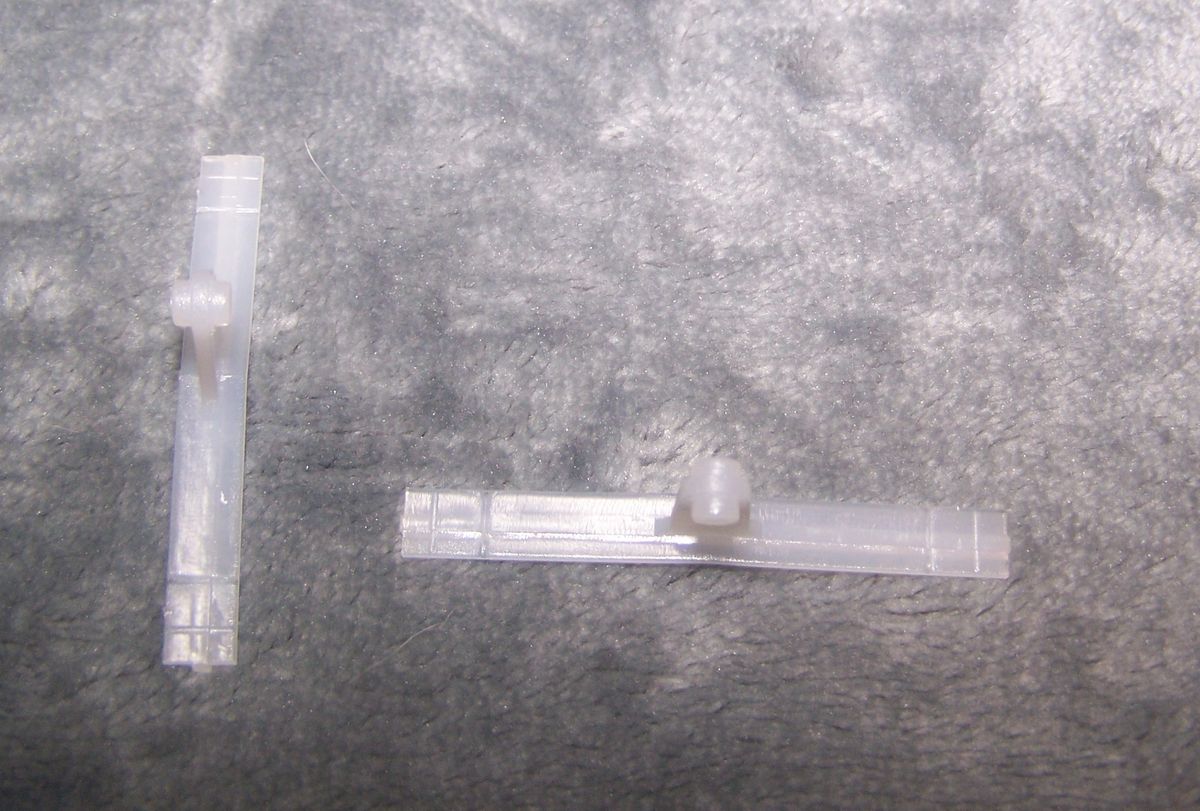 Vinyl / Poly Shutter Connectors for 2 1/2" Louvers - Style 2 *Bulk Pack*