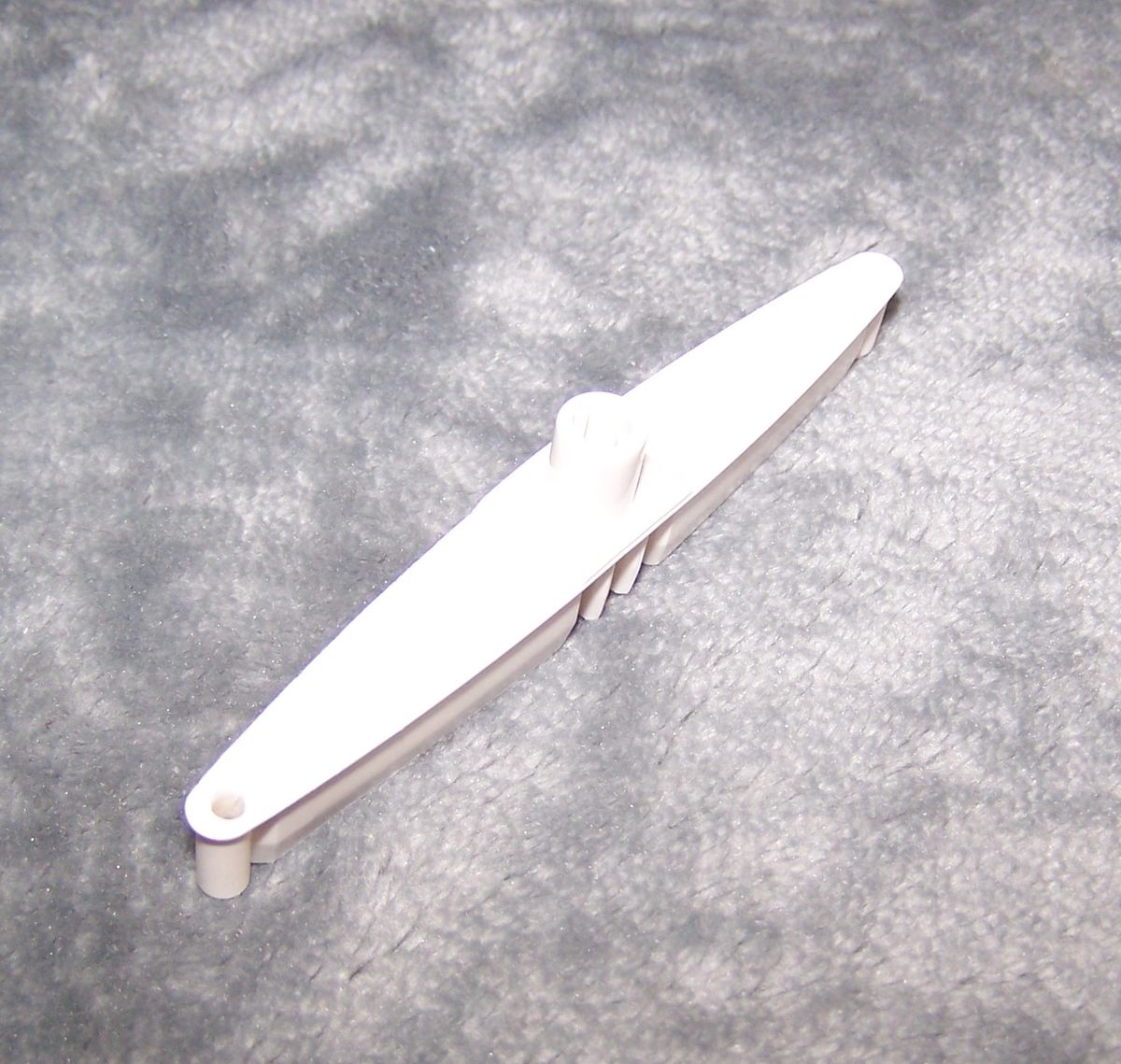 End Cap for 3 1/2 Inch Vinyl / Poly Louver with Hidden Tilt Hole