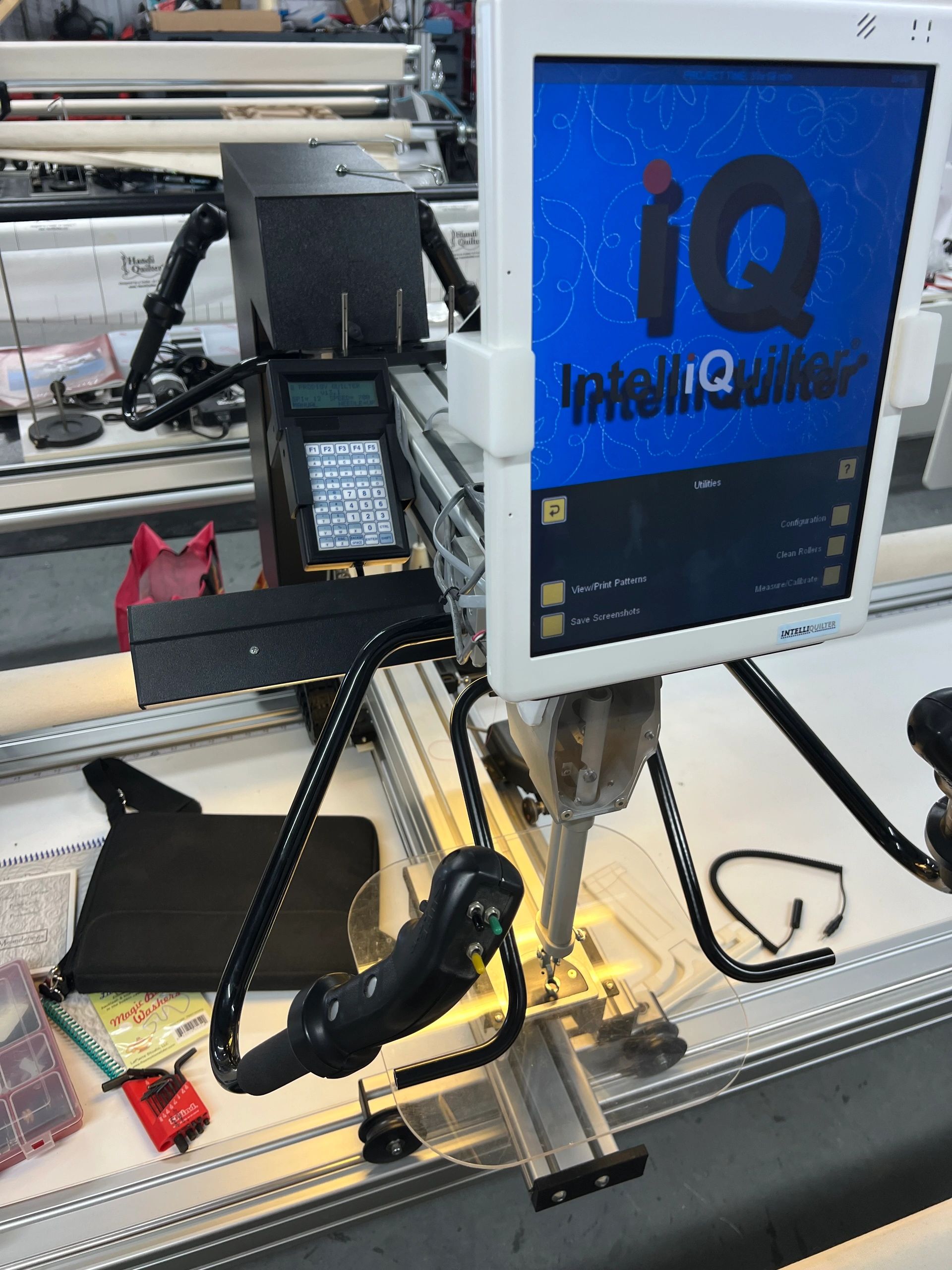 Prodigy Longarm Quilting Machine with Intelliquilter Automation