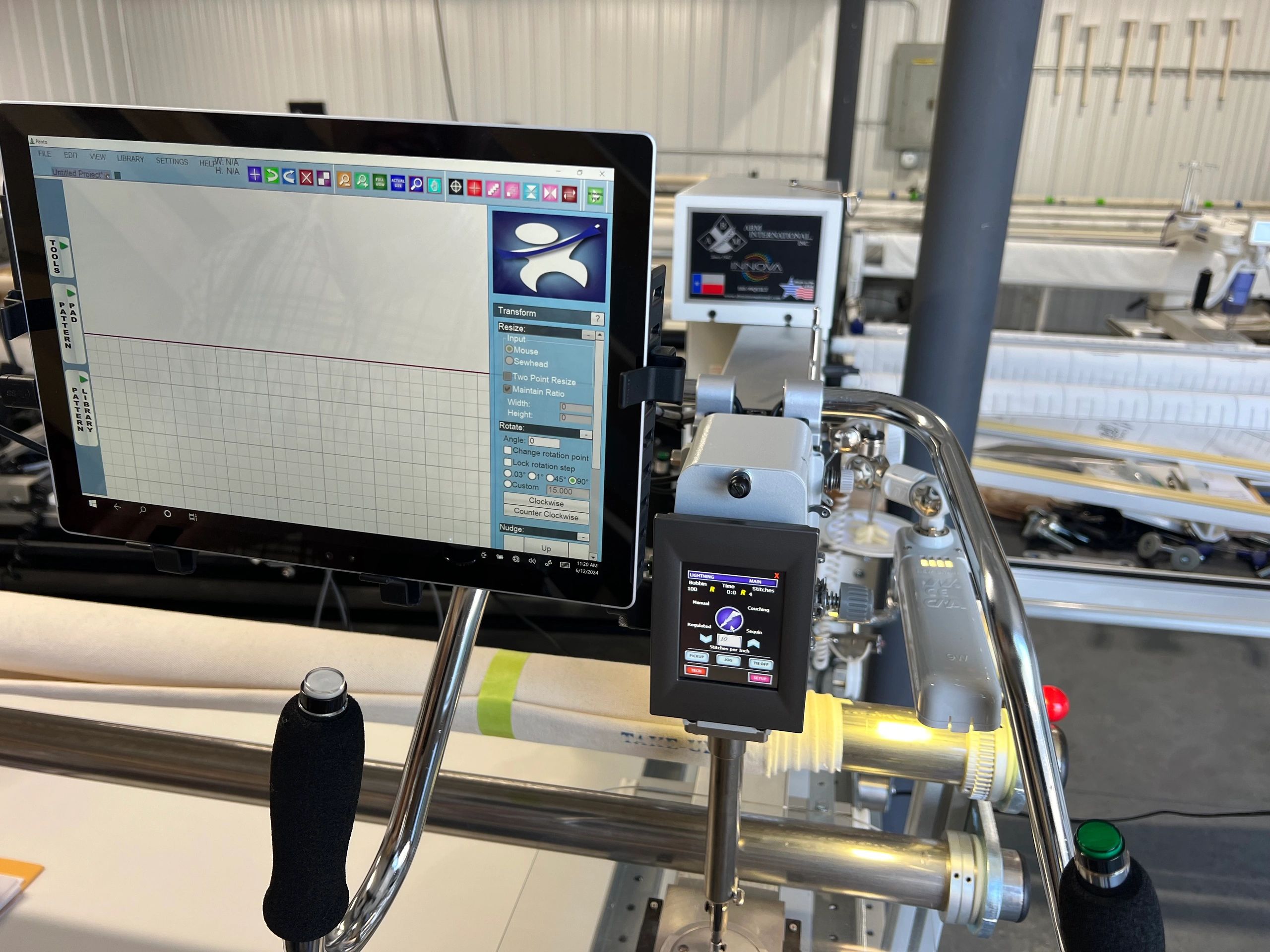 Innova M20 Quilting Machine with Pantovision and Lightning Stitch