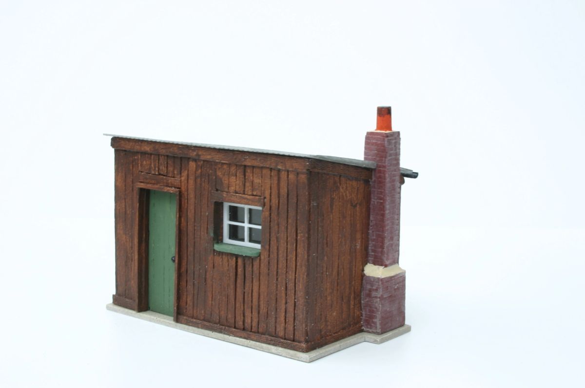 O Gauge timber built lineside hut