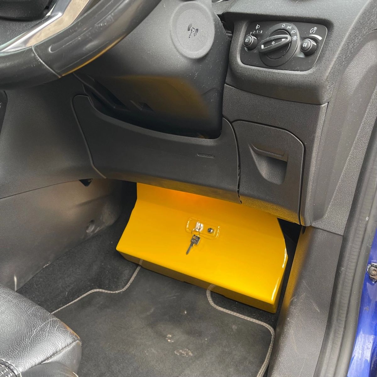 Ford Fiesta MK7 Security pedal lock (2008-2017 manual models)