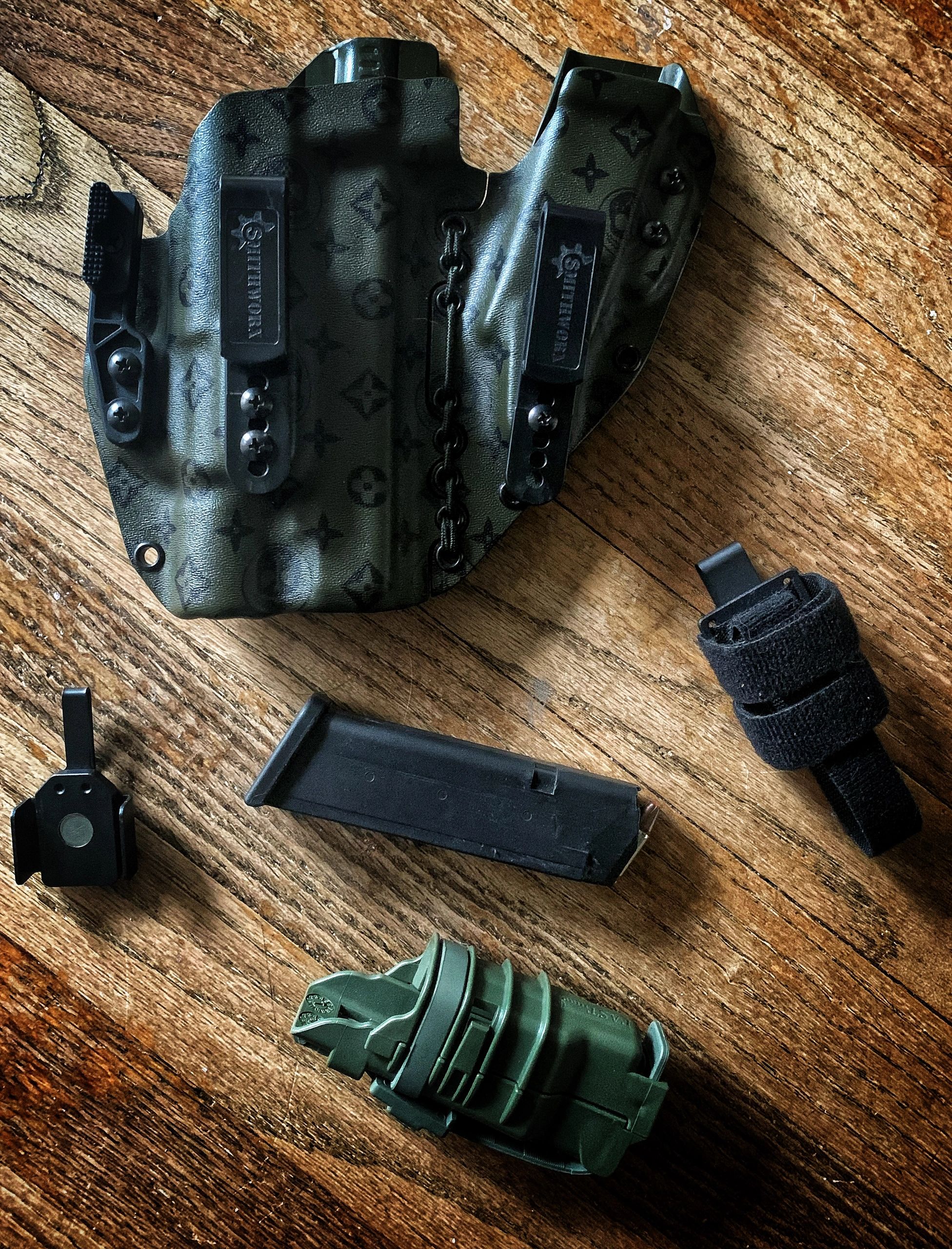 Carrying a spare magazine for EDC