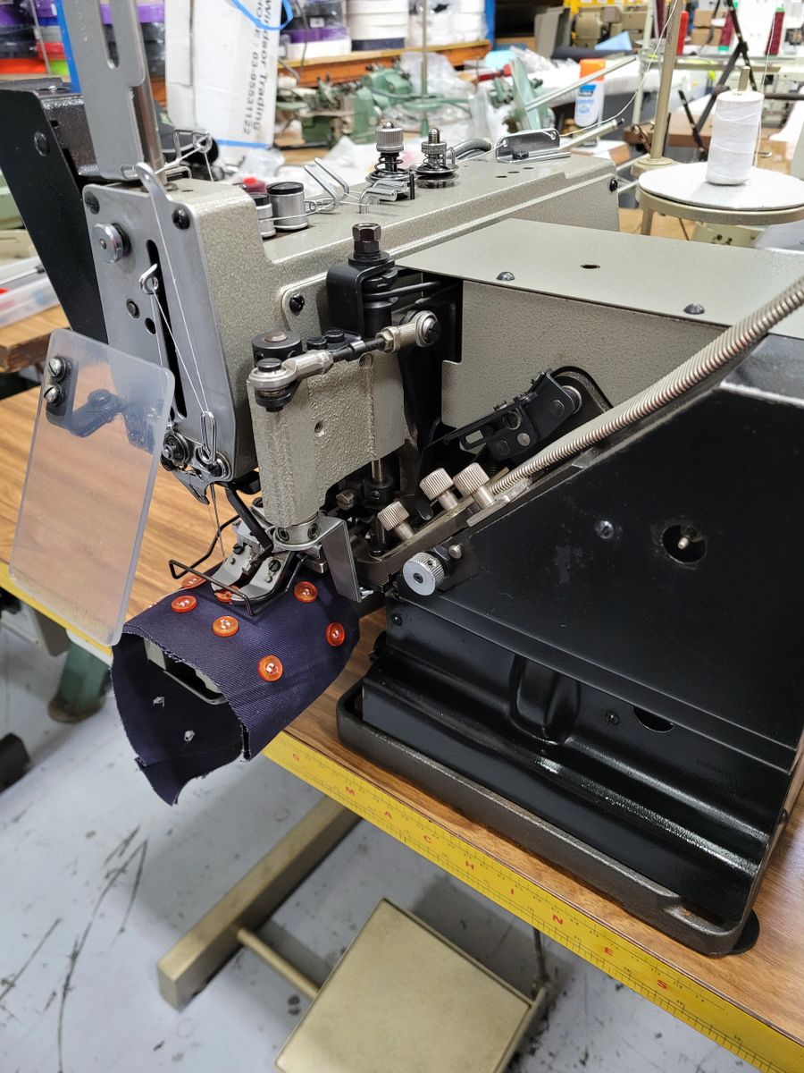 JUKI MB-373 AUTOMATIC BUTTON SEWER SEWING MACHINE