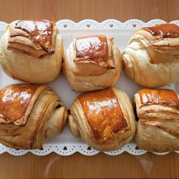 Chic French Bakery Cafe