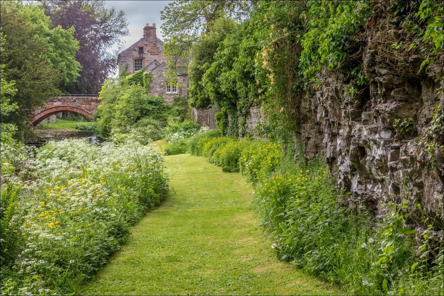 Morland House Gardens