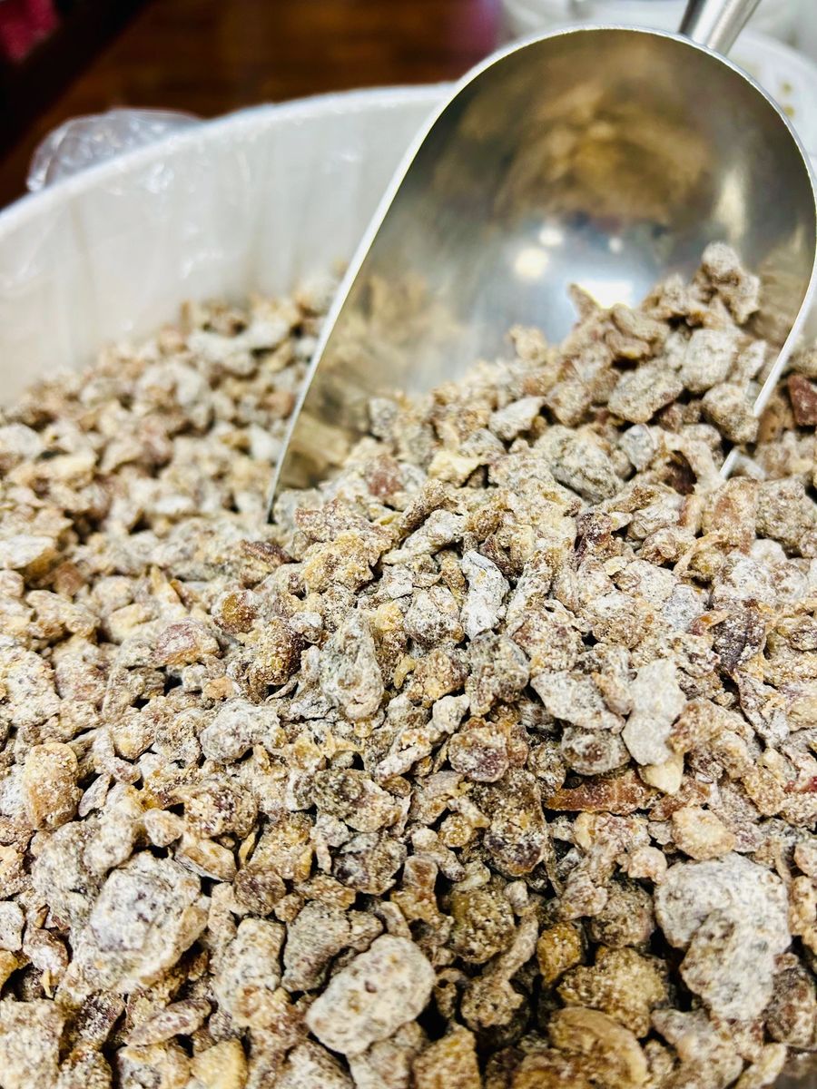 Chopped Dates (with Oat Flour)