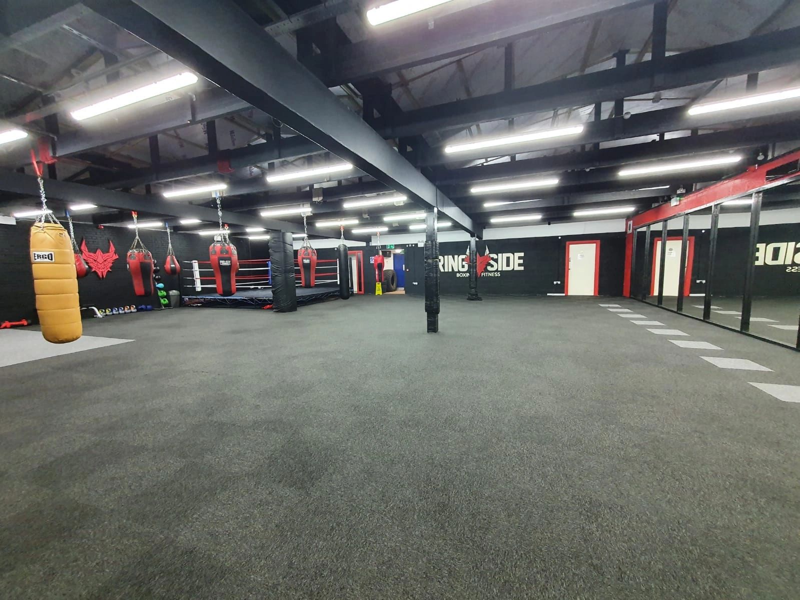 REDDITCH BOXING & FITNESS