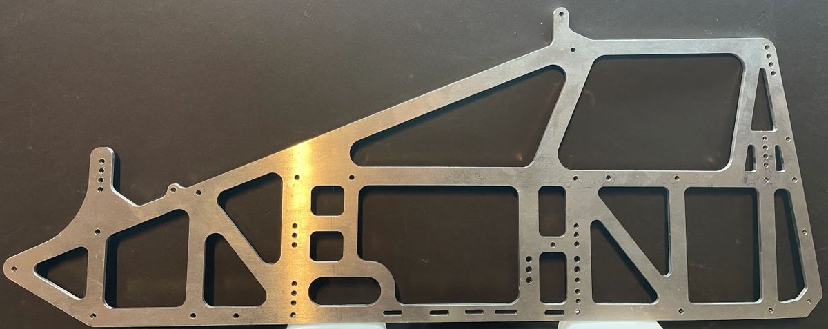 2021 PREDATOR V3 SPRINT CAR FRAME SIDE