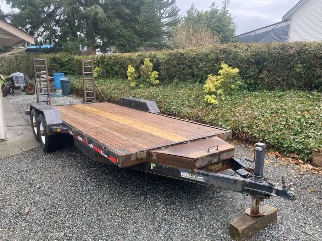 Affordable Flat Deck Trailer Rental