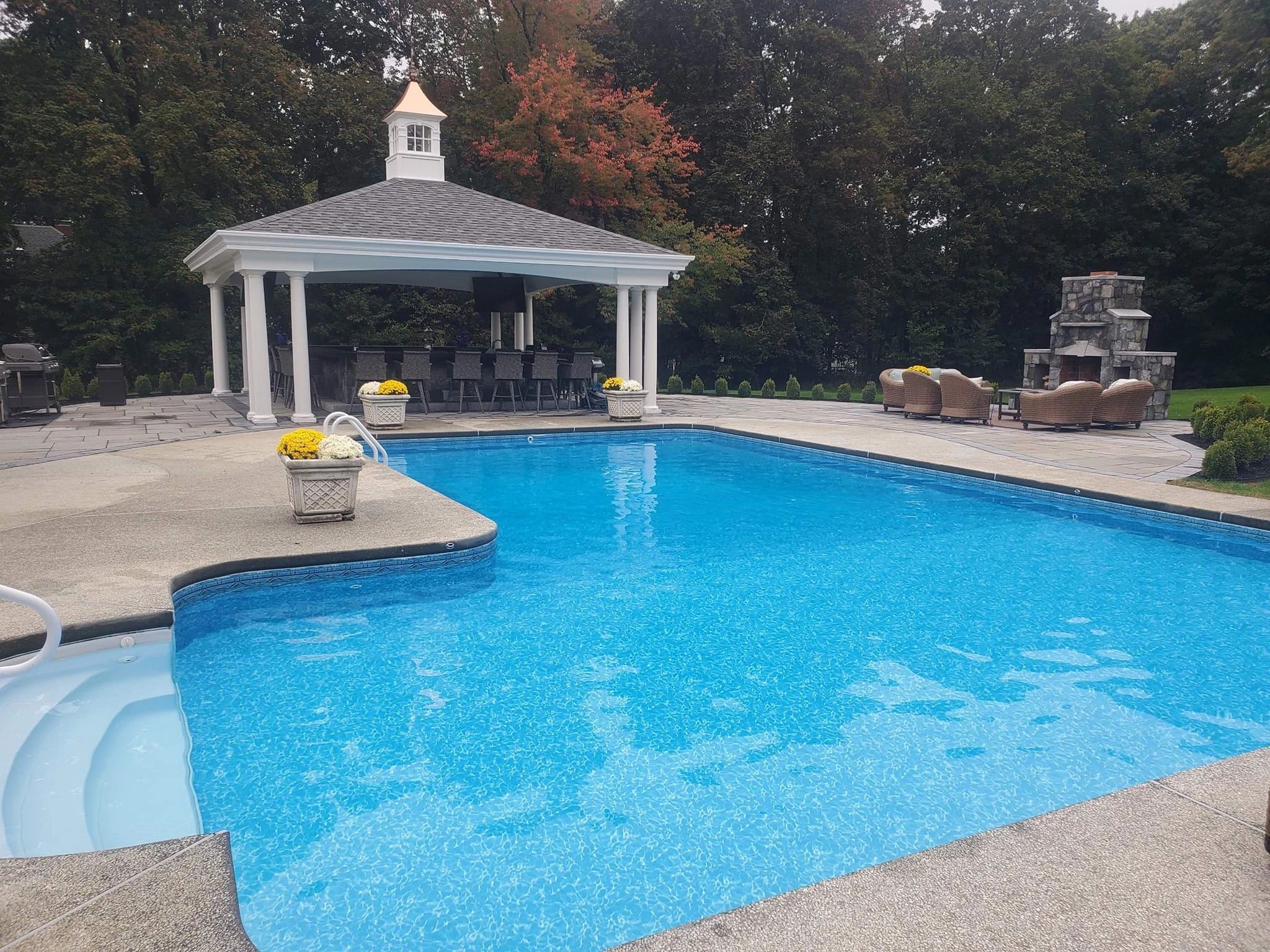 Gunite Pools | Premium Pools Inc.