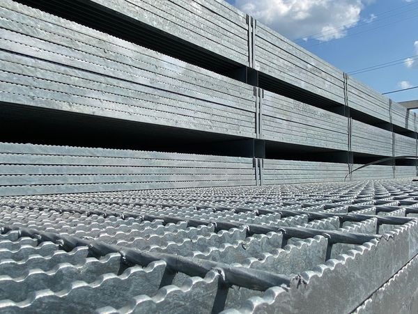 Nisku Safety Grating - Fiberglass Floor Grating, Galvanized Steel ...