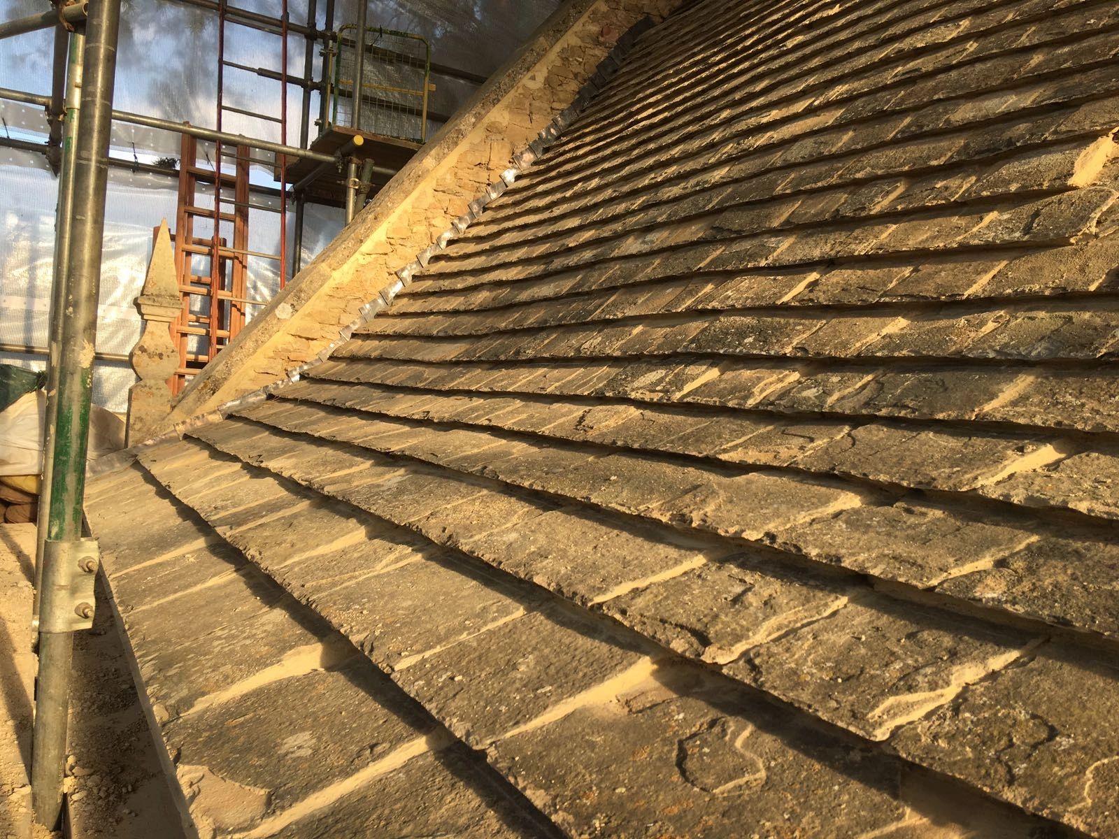 Collyweston Slate | Dmeslateroofing