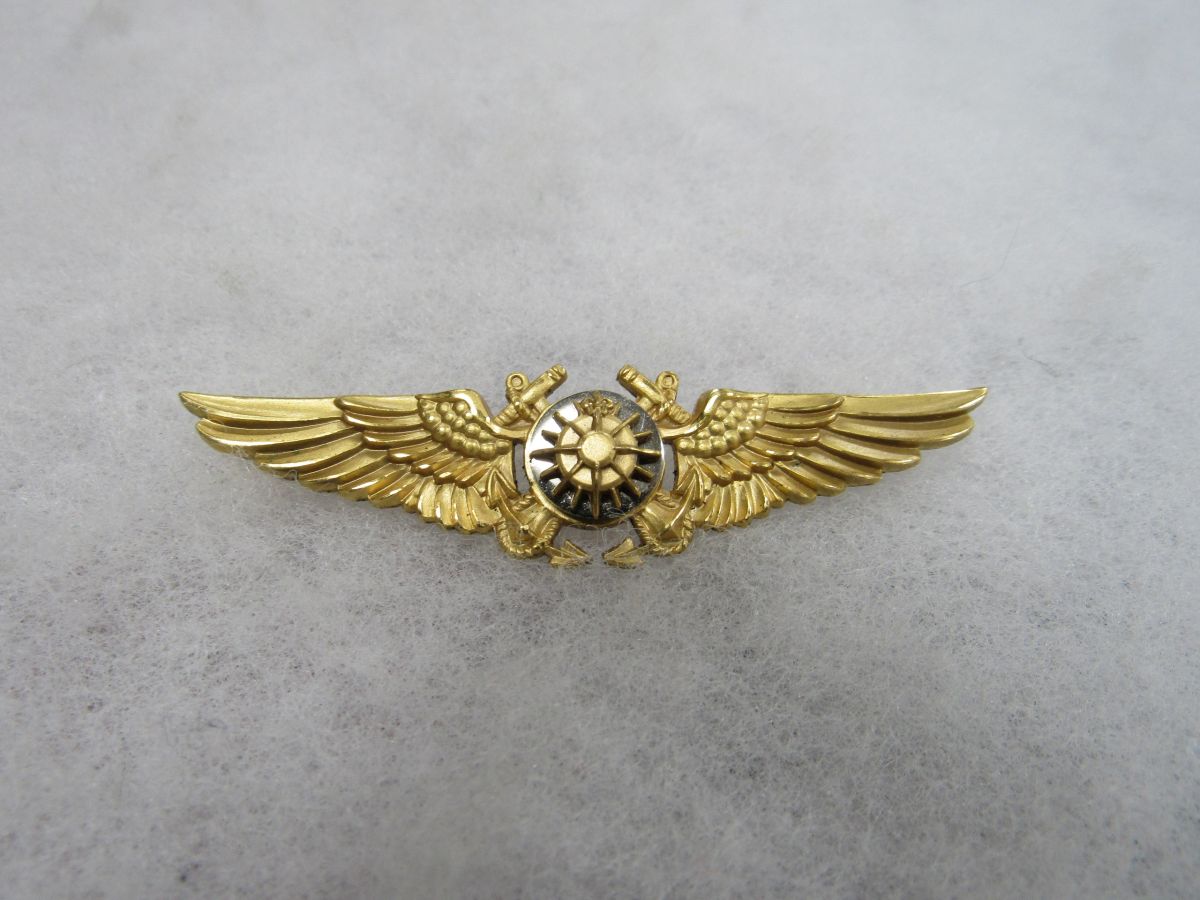 WWII era 1945-1947 USMC/US Navy Navigator full-size Meyer marked wings