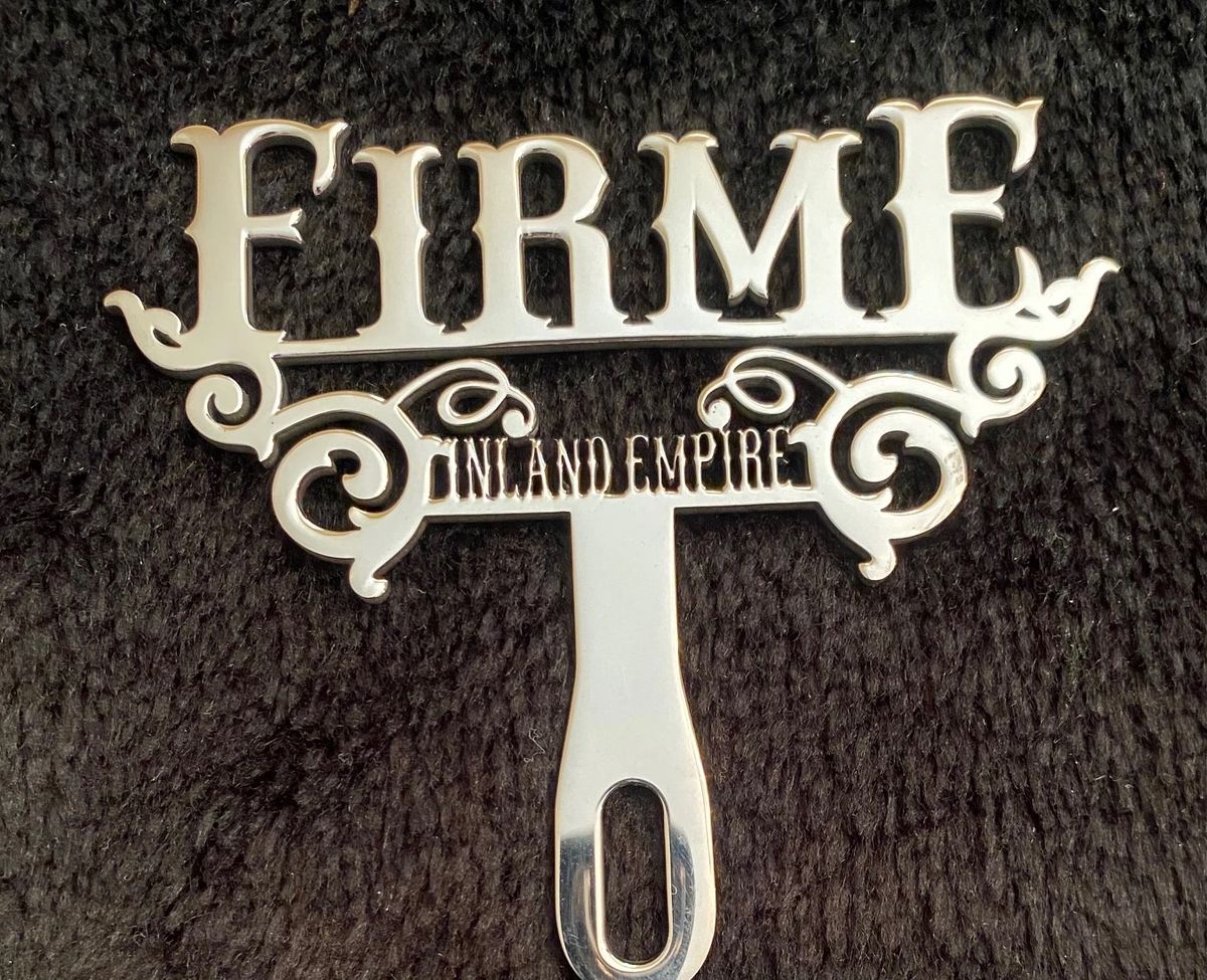 TOPPER LICENSE PLATE