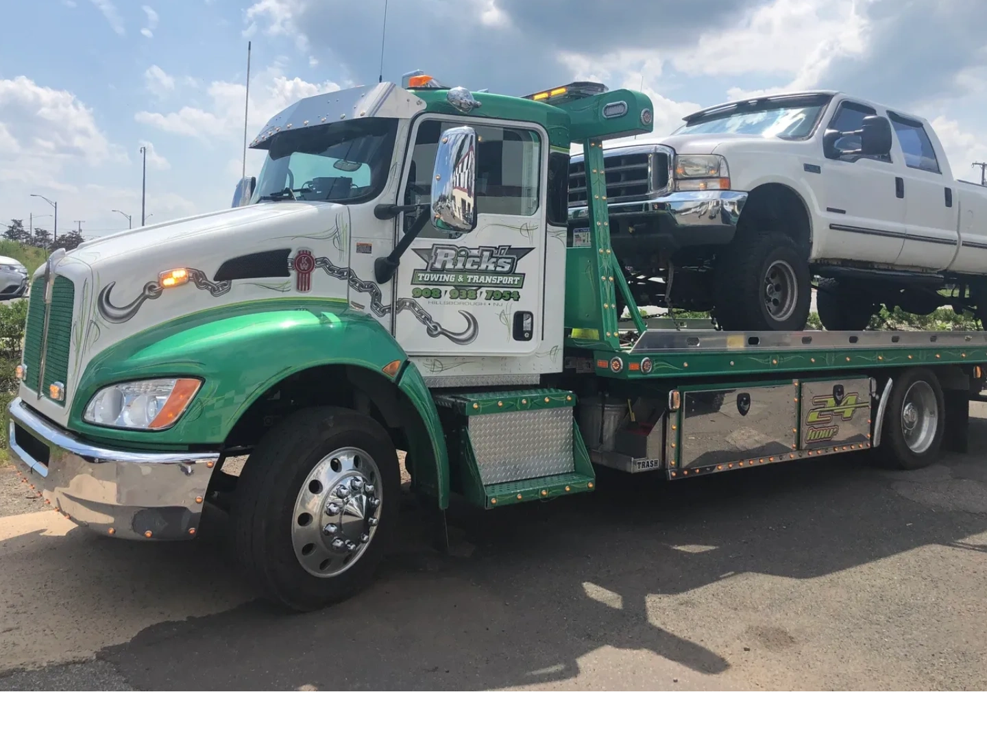 Professional Towing Service Near Me - Rick's Towing and Transport