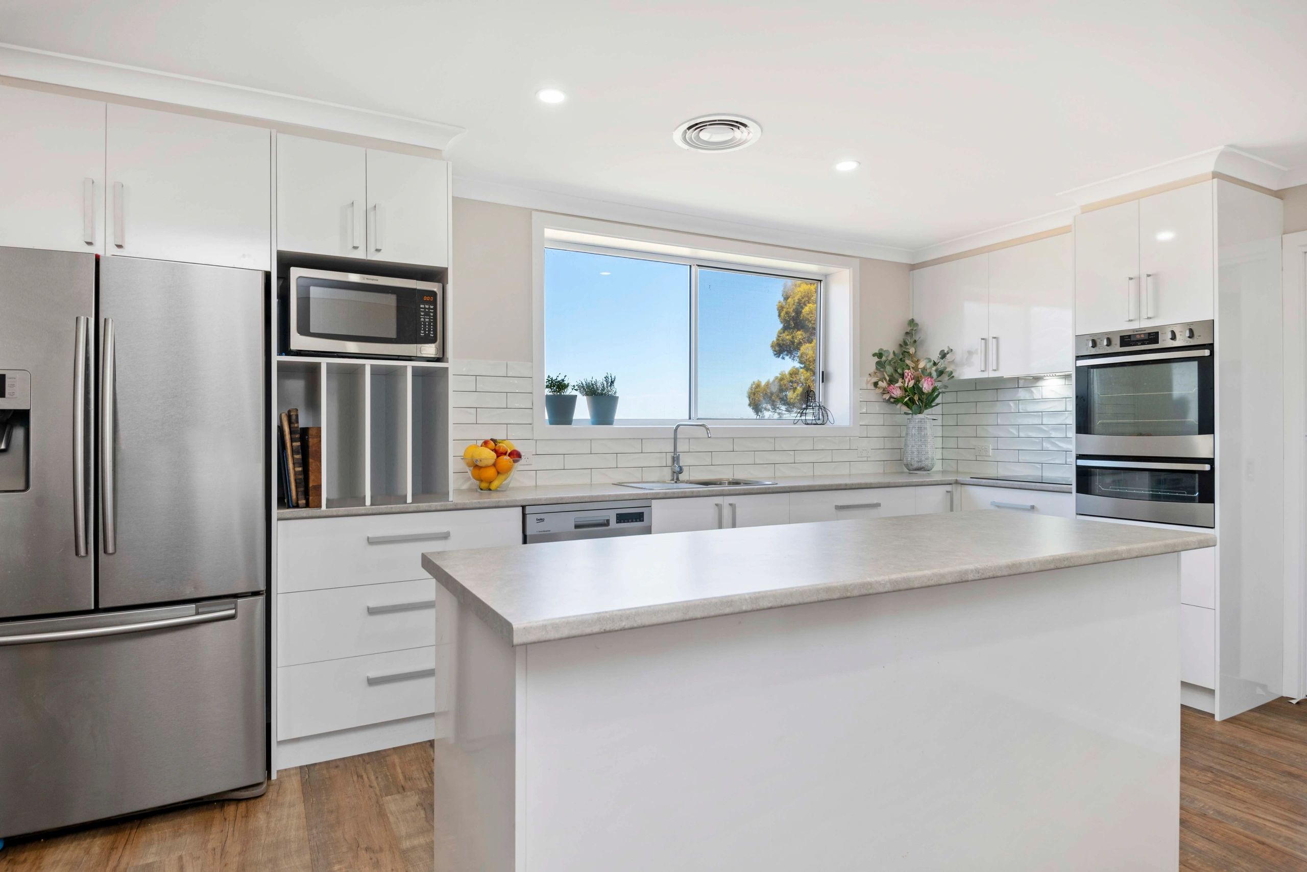 Kerr's Kitchens and Cabinets