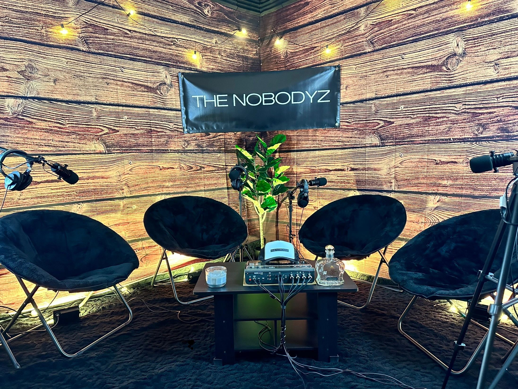 The Nobodyz Website
