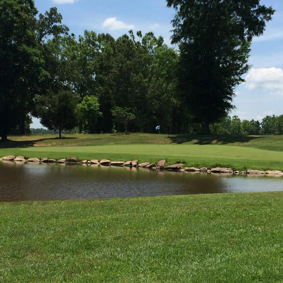 Unwind and Relax with a Round of Golf at Lake Winds Golf Course