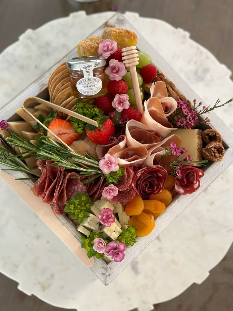 CHA CHA Cuterie Board