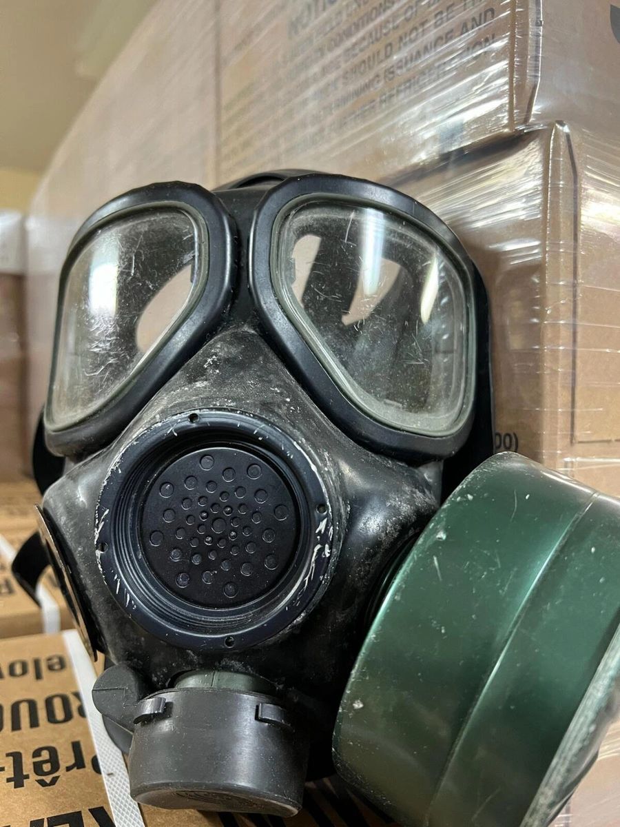 M-40 U.S. MILITARY GAS MASK USED