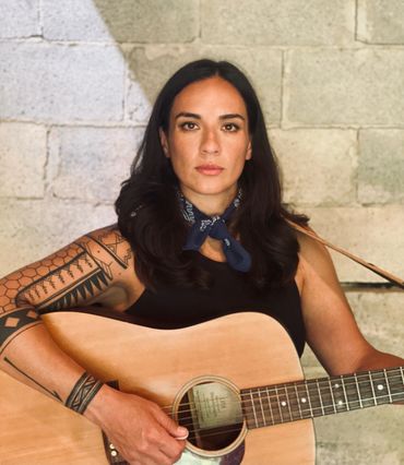 Mercy Bell: Folk, Pop, Americana and Queer Country Musician