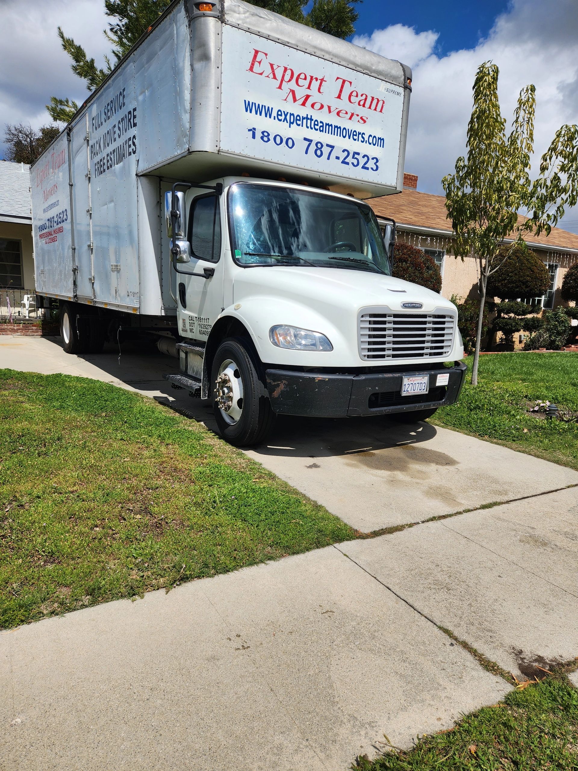 Moving Service - Expert Team Movers