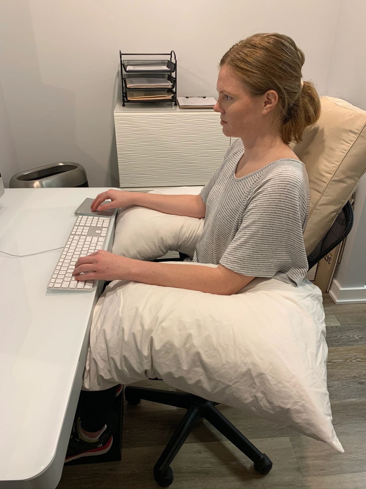 Correct Sitting and Standing Postures - Dynamic Physical Therapy Chicago