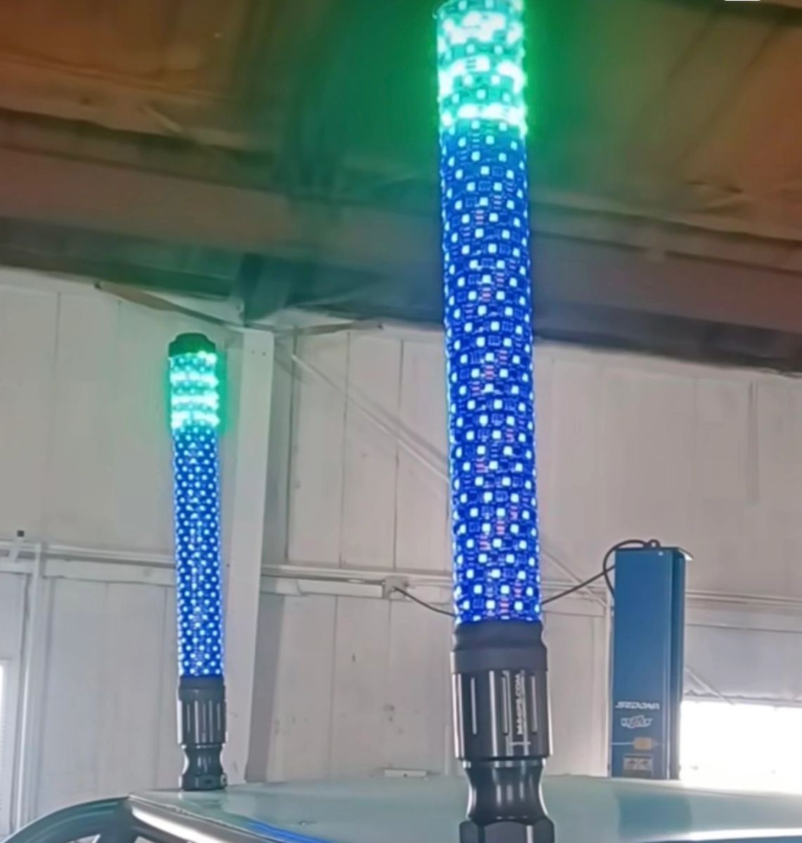 COLOR CHANGING DONKEY WHIP - pair