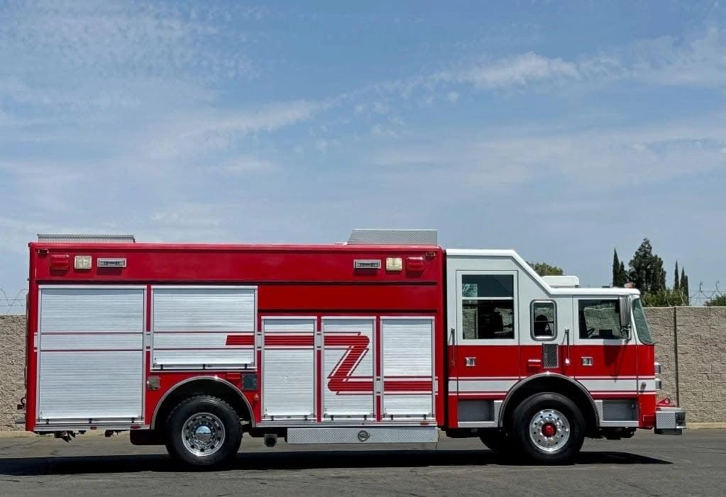 #24-4024 1999 Pierce Walk-In Heavy Rescue