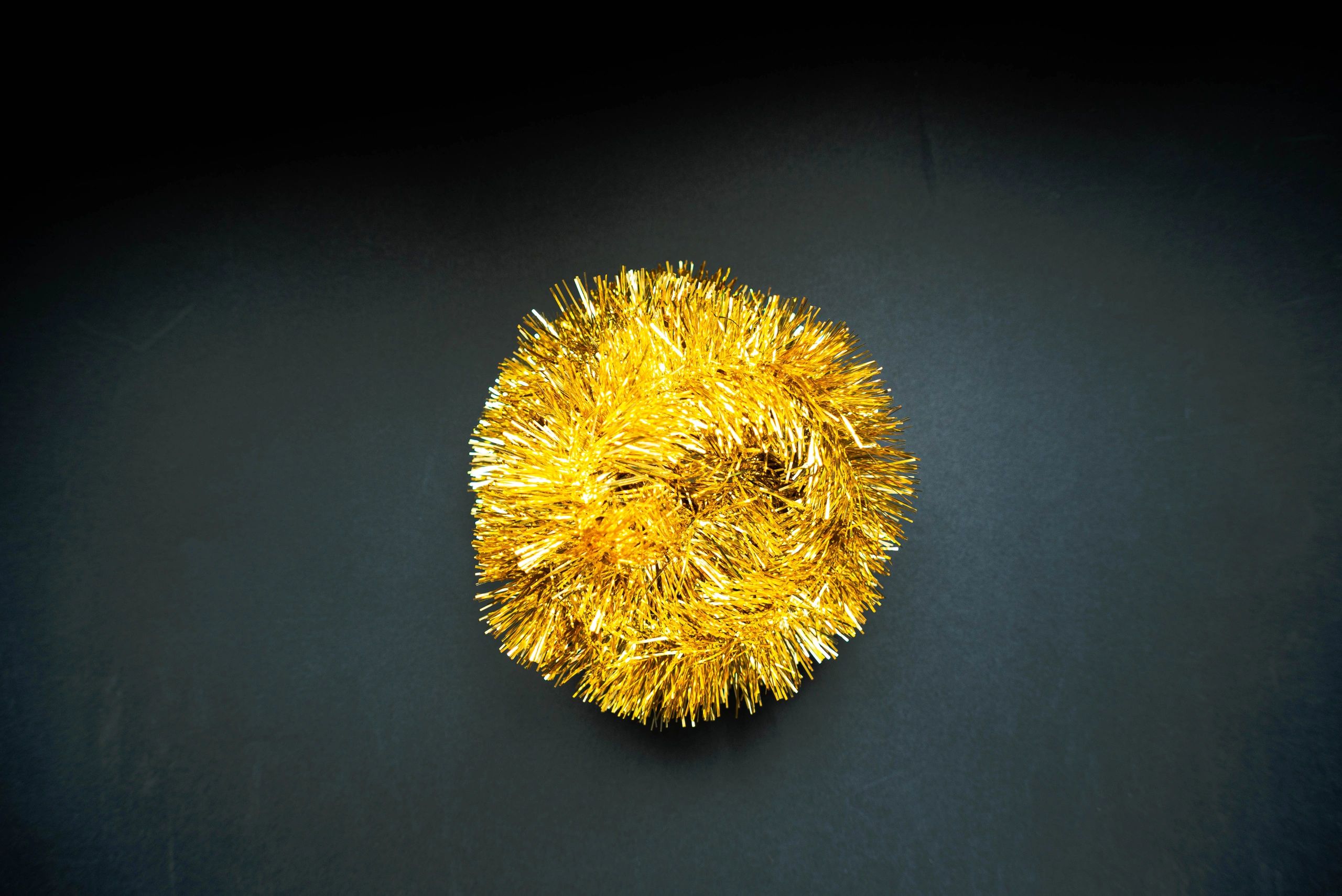 How to Properly Toss Your Tinsel