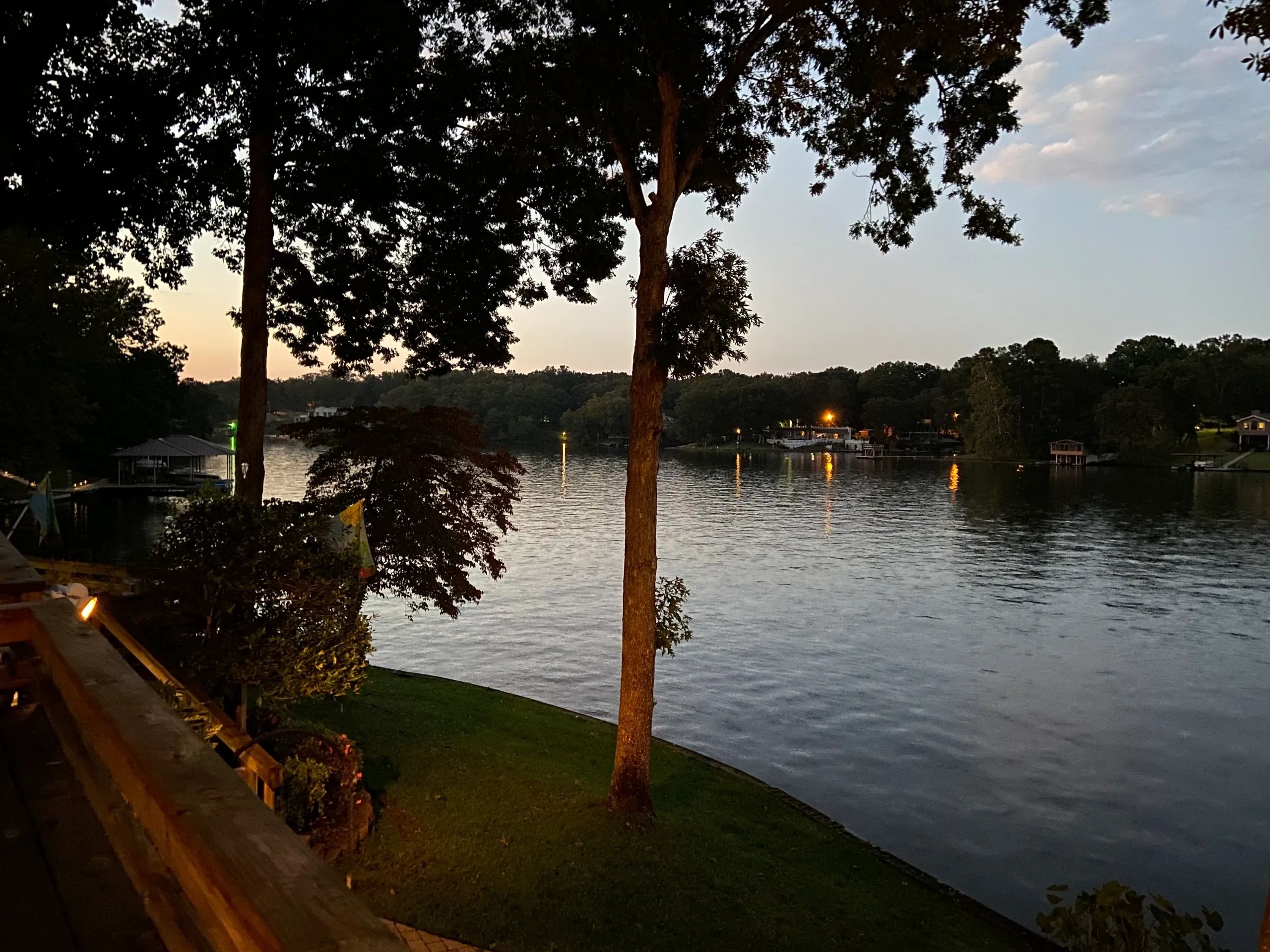 Lake House Weekly Rental - Pier Pressure