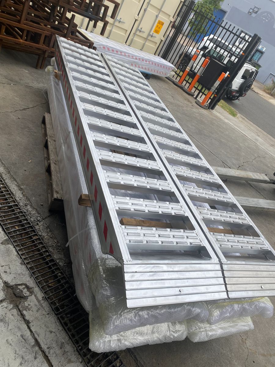 4.5 T Flat Bar Alloy Loading Ramps - Serrated Edges 3.6m long
