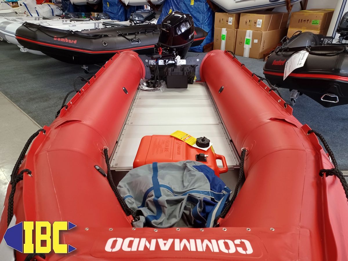 BOMBARD COMMANDO C4 RED 30HP WHITE PACKAGE