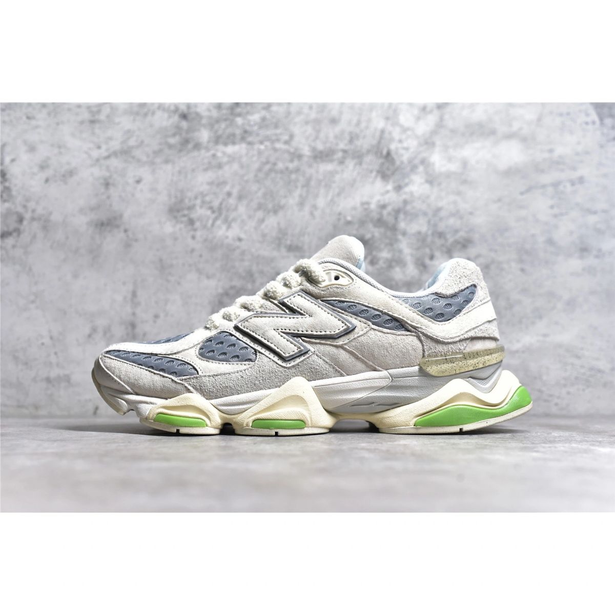 New Balance 9060 Bricks Wood U9060BW1